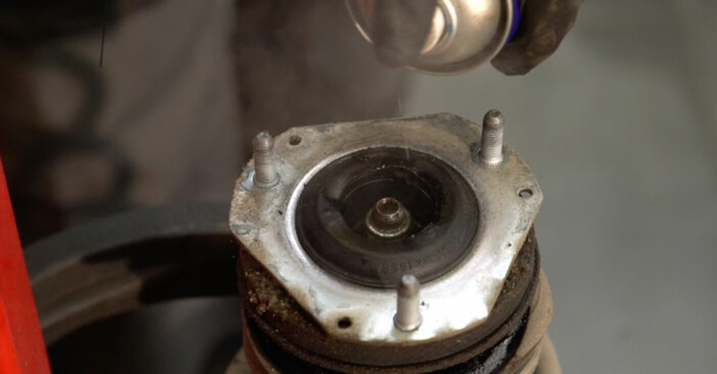 How to change front coil springs on Ford Fiesta JA8 – replacement guide