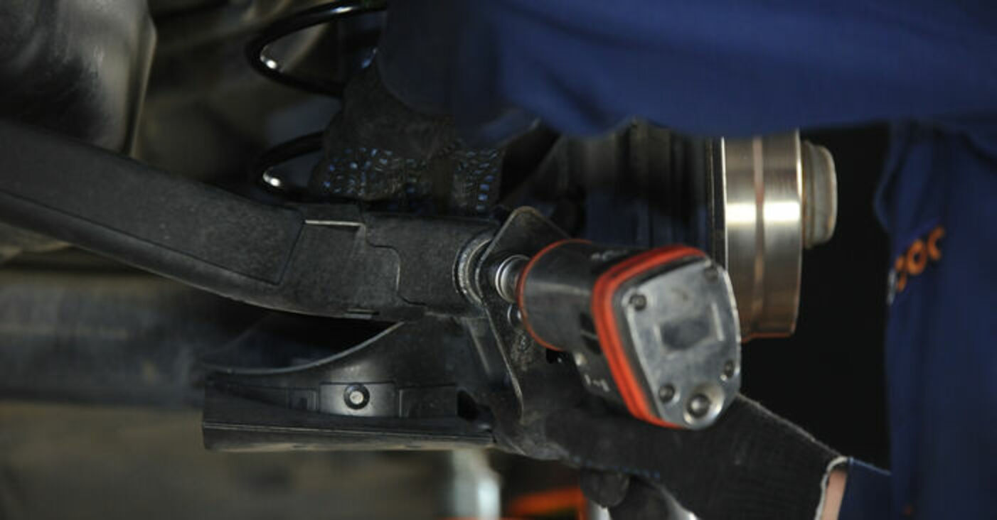 How to change rear coil springs on Mercedes W169 – replacement guide
