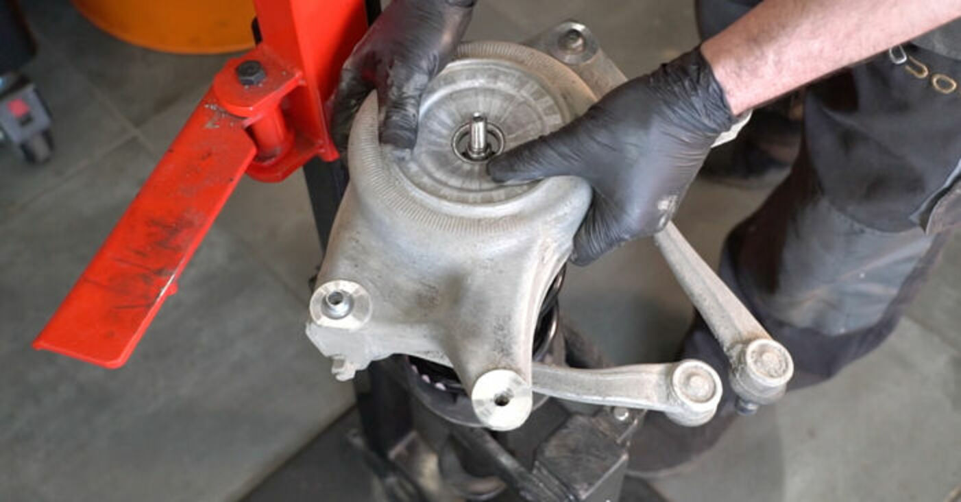 How to change front suspension strut on Audi A4 B8 – replacement guide