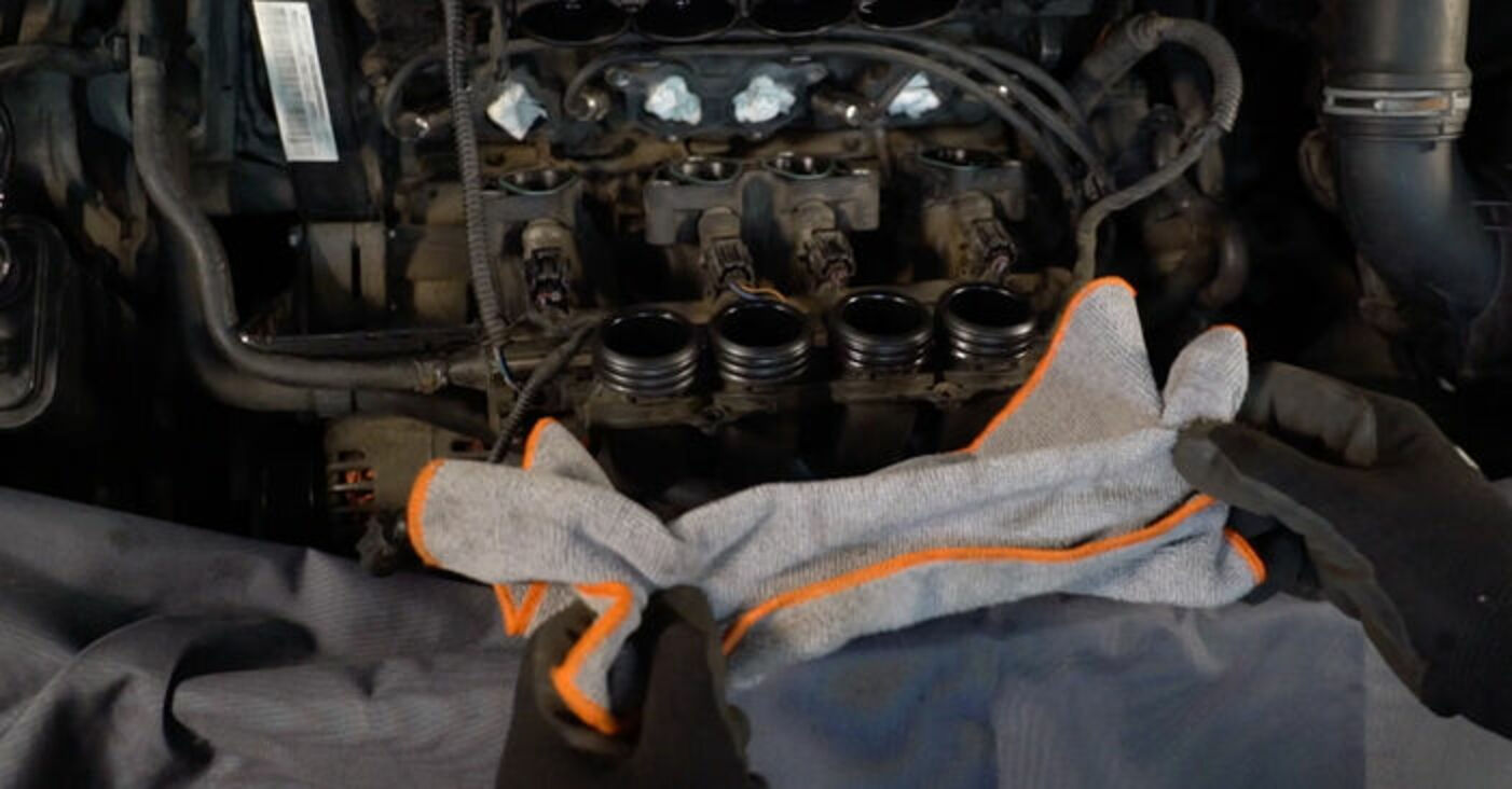 How to change spark plugs on VW Golf 5 – replacement guide