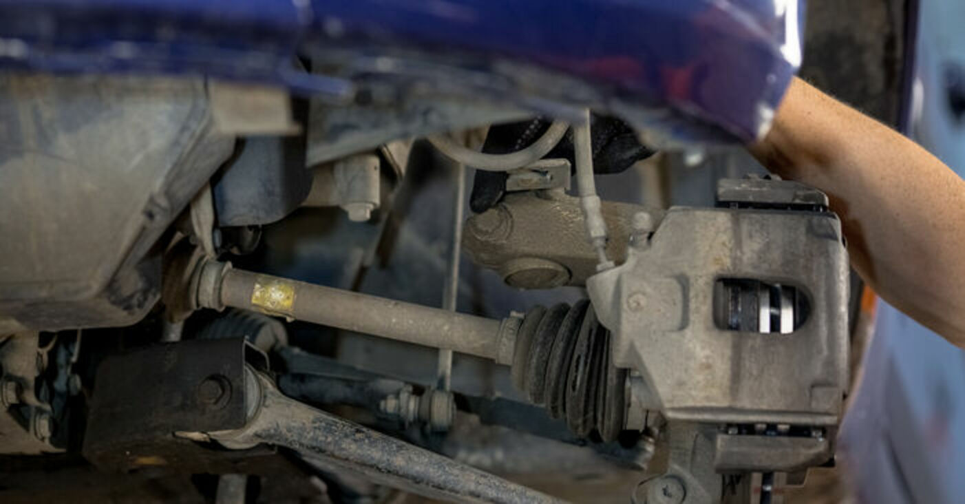 Anleitung: FORD Fusion Kombi (JU2) Domlager vorne wechseln - Anleitung ...