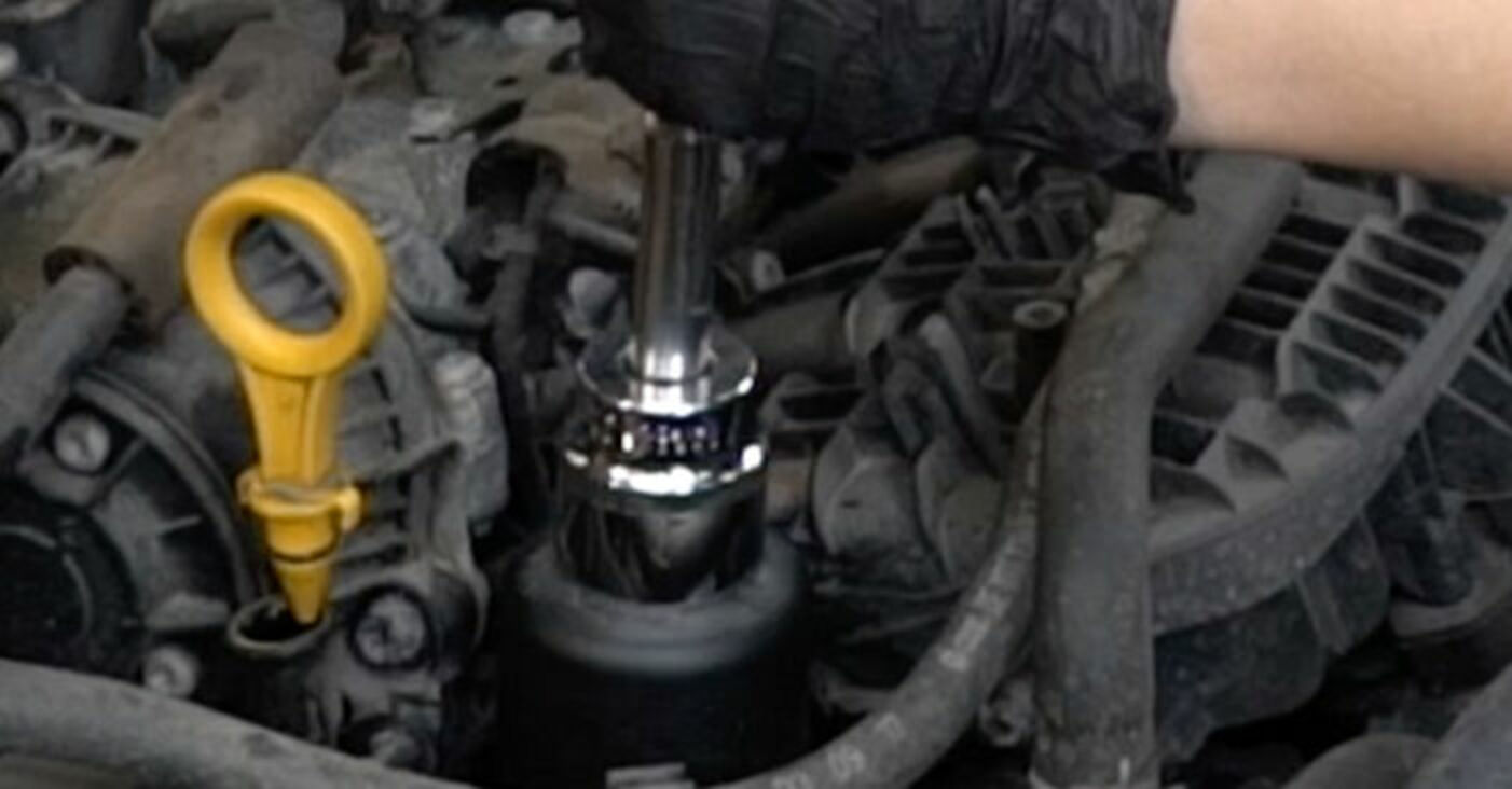How to change engine oil and filter on VW Golf 7 – replacement guide