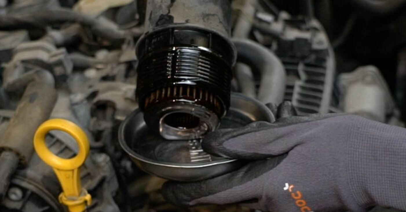 How to change engine oil and filter on VW Golf 7 – replacement guide