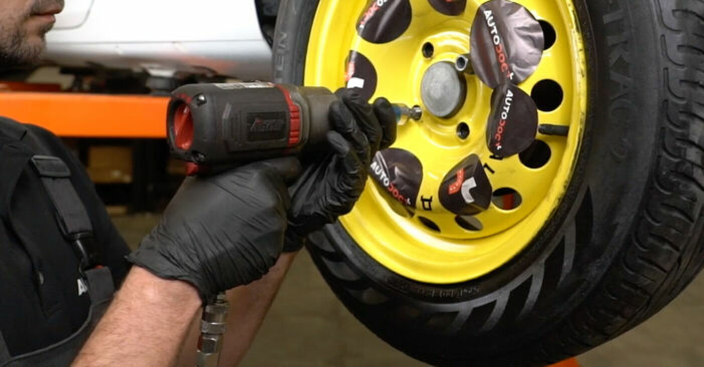 How to change rear wheel bearing on NISSAN Note (E11, NE11 ...