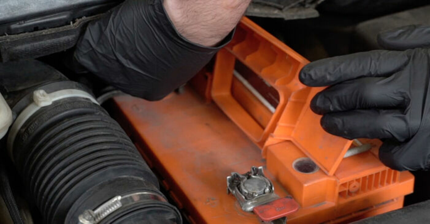 How to change water pump & timing belt kit on CITROËN JUMPY Box ...