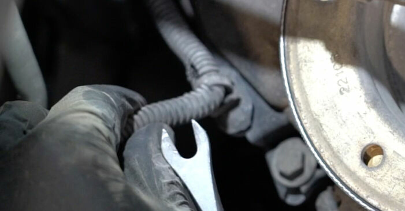 How to change water pump & timing belt kit on CITROËN JUMPY Box ...