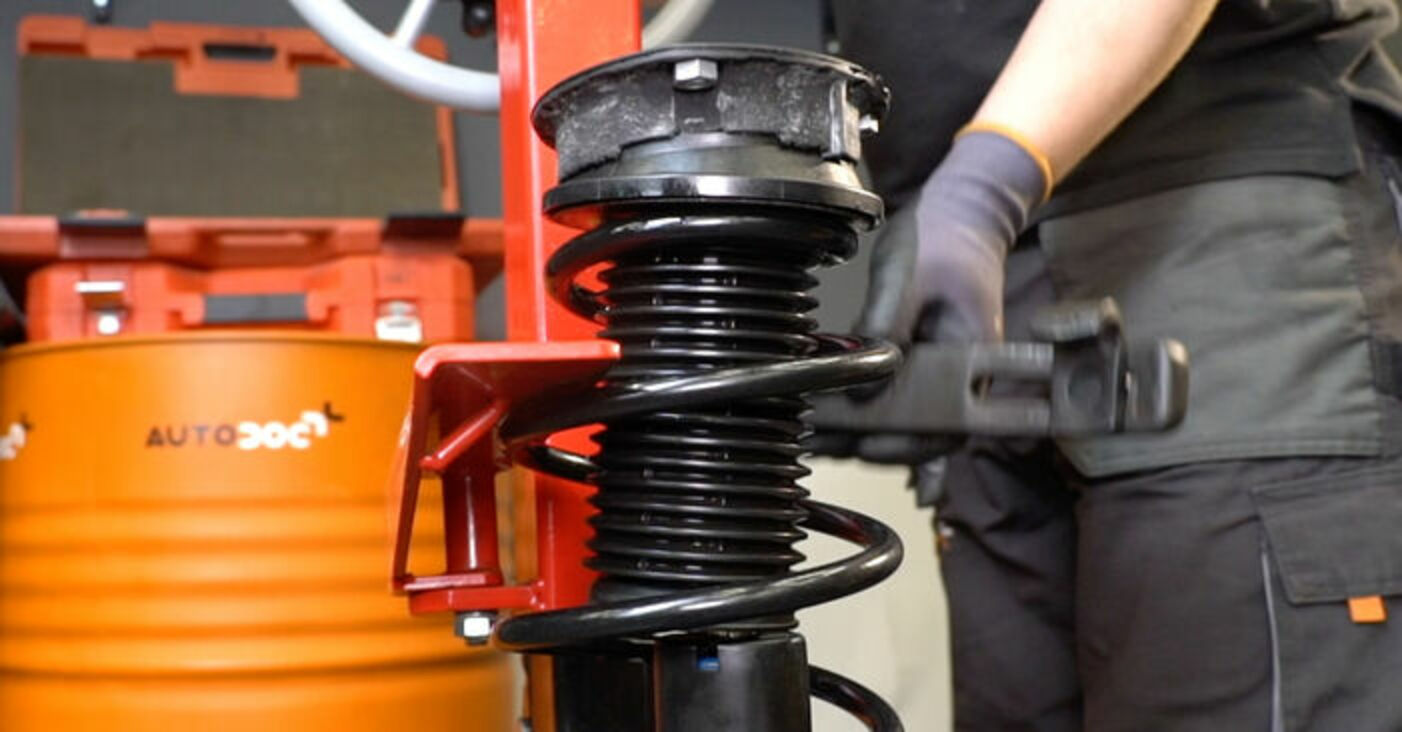How to change front suspension strut on SEAT Leon Hatchback (5F1 ...