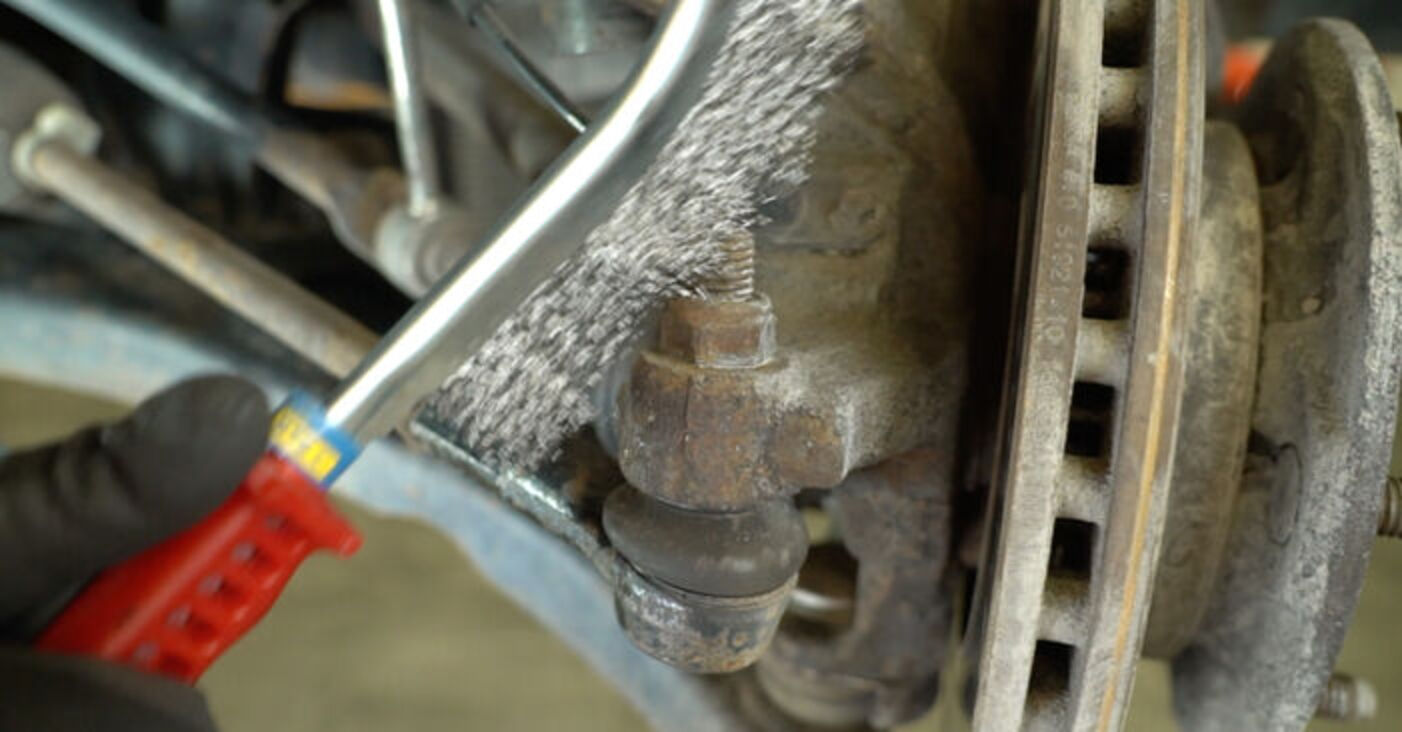 How to change track rod end on FORD Transit Mk5 Platform / Chassis ...