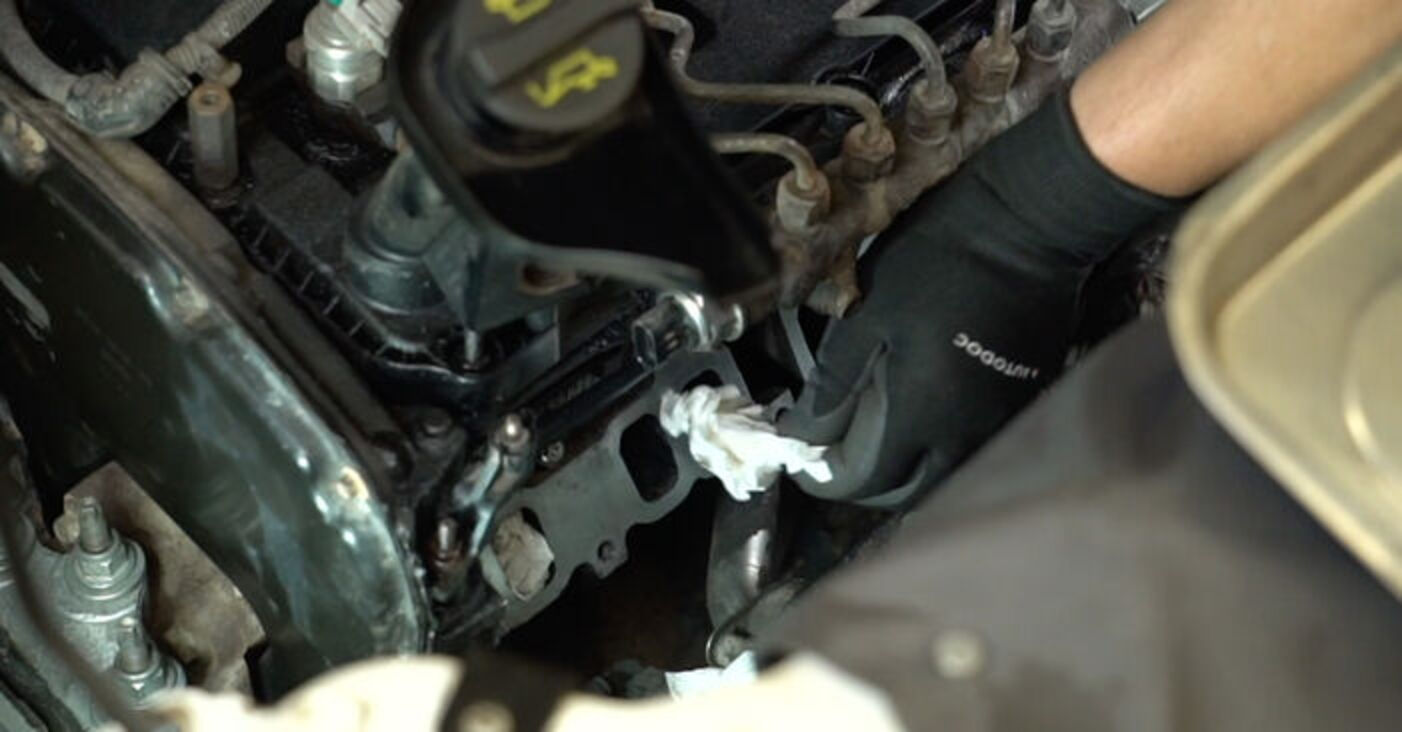 How to change glow plugs on Ford Transit Mk7 van – replacement guide